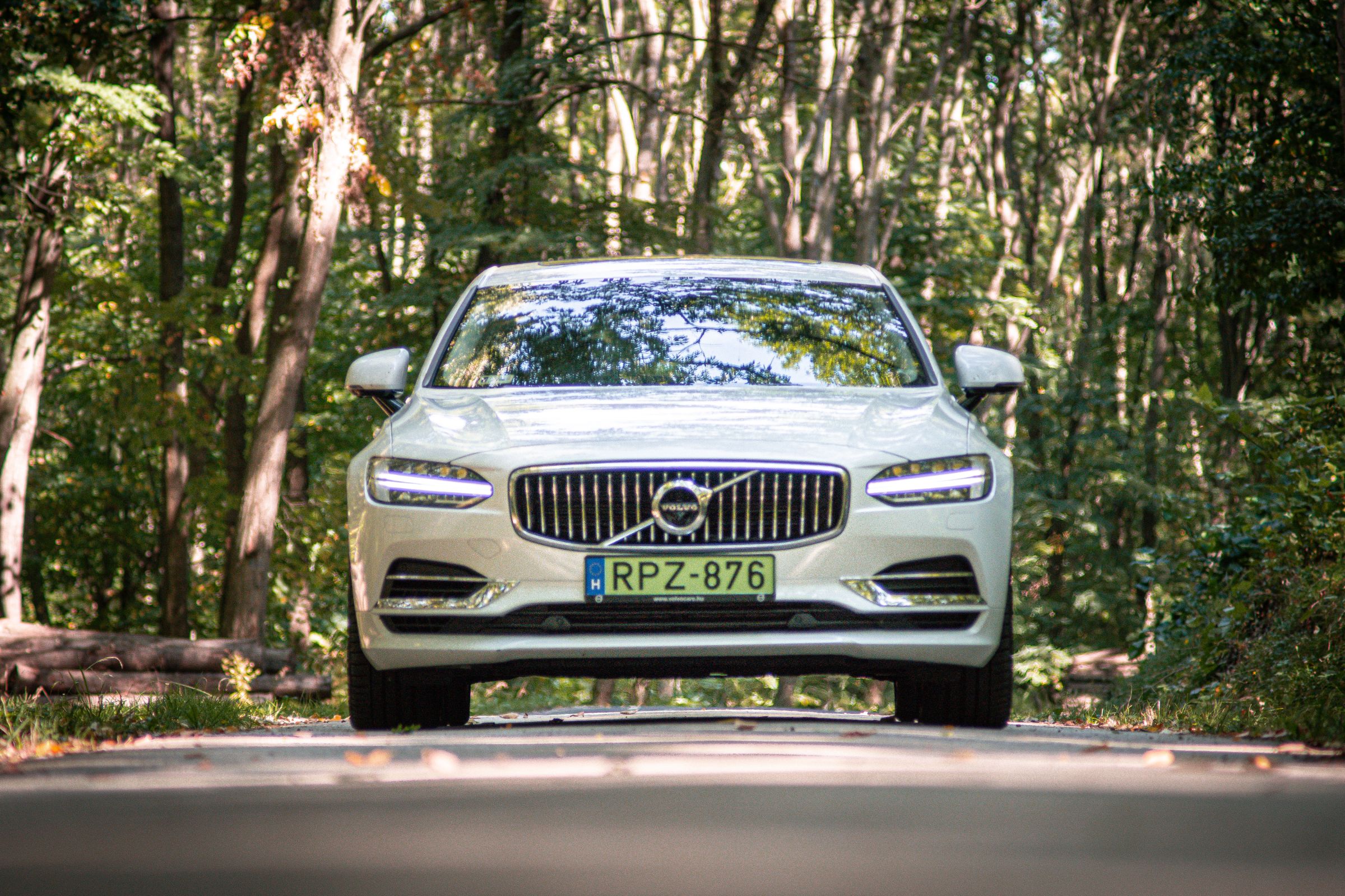 Bereznay Dániel eSportoló csodálatos Volvo S90 fotói - Volvo Galéria ...